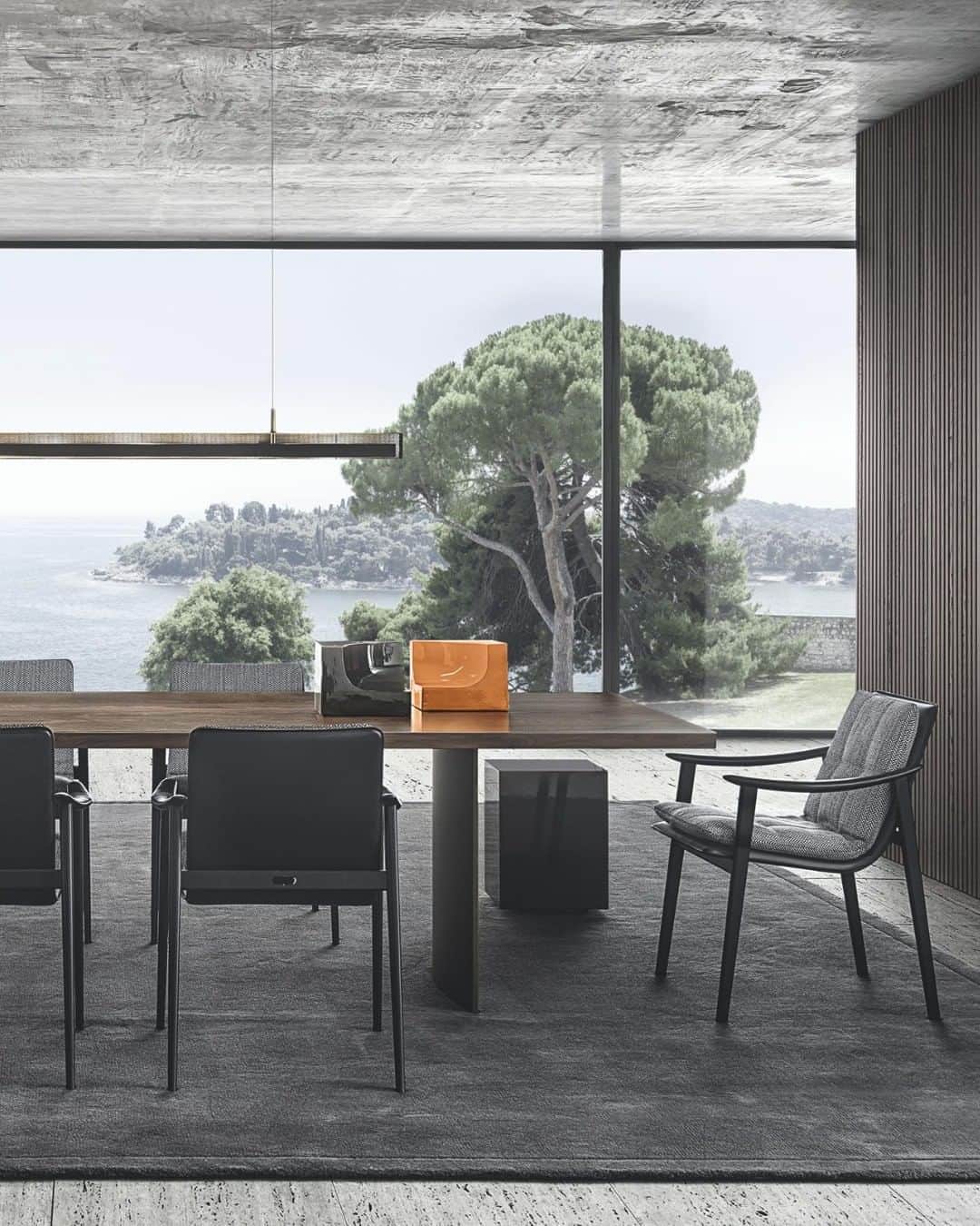 Minotti Londonさんのインスタグラム写真 - (Minotti LondonInstagram)「⬅️SWIPE LEFT⬅️ ...