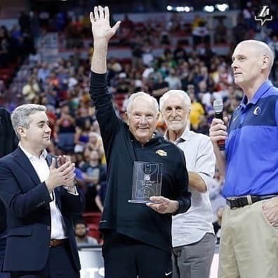 Los Angeles Lakersさんのインスタグラム写真 - (Los Angeles LakersInstagram)「Happy ...