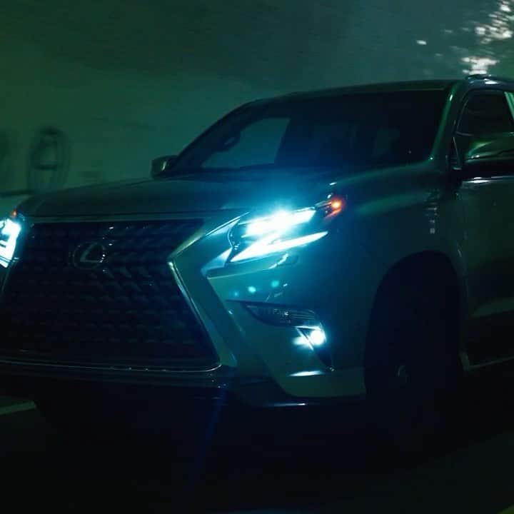 Lexus USAさんのインスタグラム動画 - (Lexus USAInstagram)「Creating a sense of ...