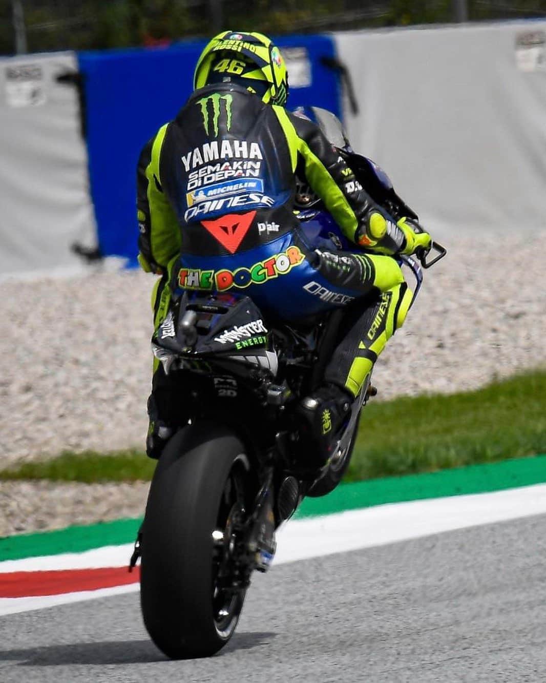 MotoGPさんのインスタグラム写真 - (MotoGPInstagram)「Happy #WheelieWednesday from the ...