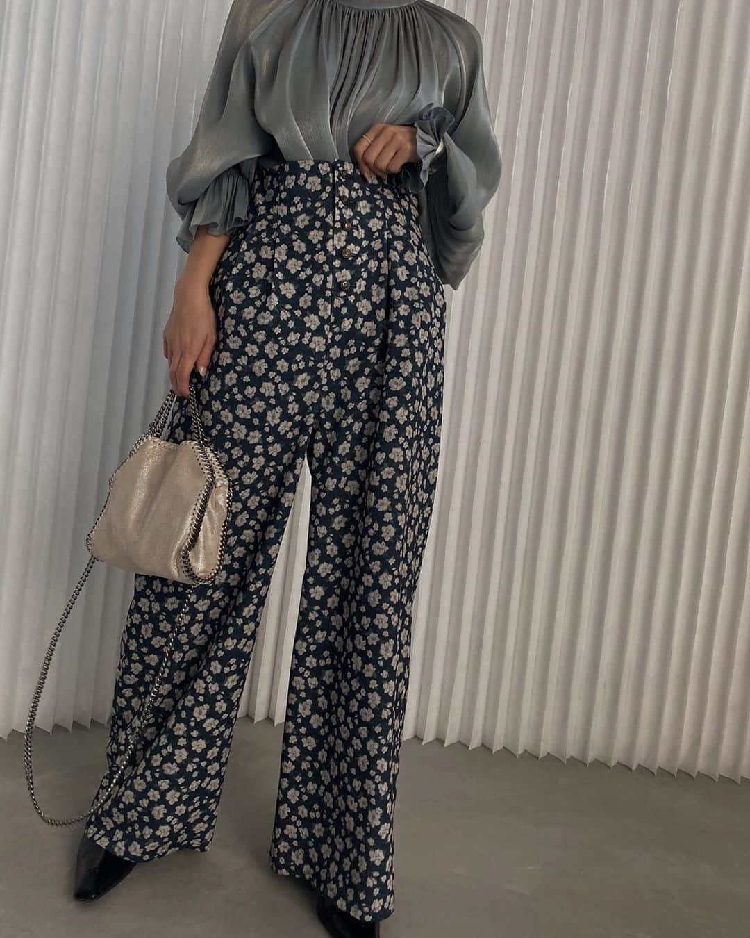 黒石奈央子さんのインスタグラム写真 - (黒石奈央子Instagram)「あめりふく . . 2way SOFT VOLUME BLOUSE ¥15000 8/25 MIA VINTAGE ...