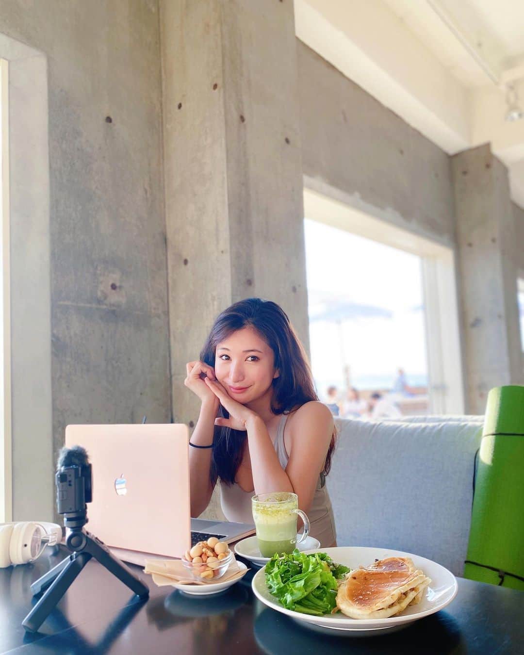 中村江莉香さんのインスタグラム写真 - (中村江莉香Instagram)「#ヨギーニday #幸せ空間 🧘‍♀️ wear @beabloom_jp @beabloom.styling 🌍 お ...