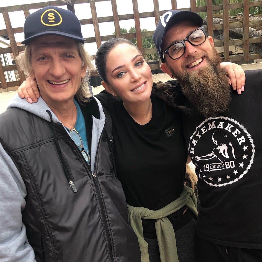 Tulisaさんのインスタグラム写真 - (TulisaInstagram)「It’s OFFICIAL.. my dads on ...