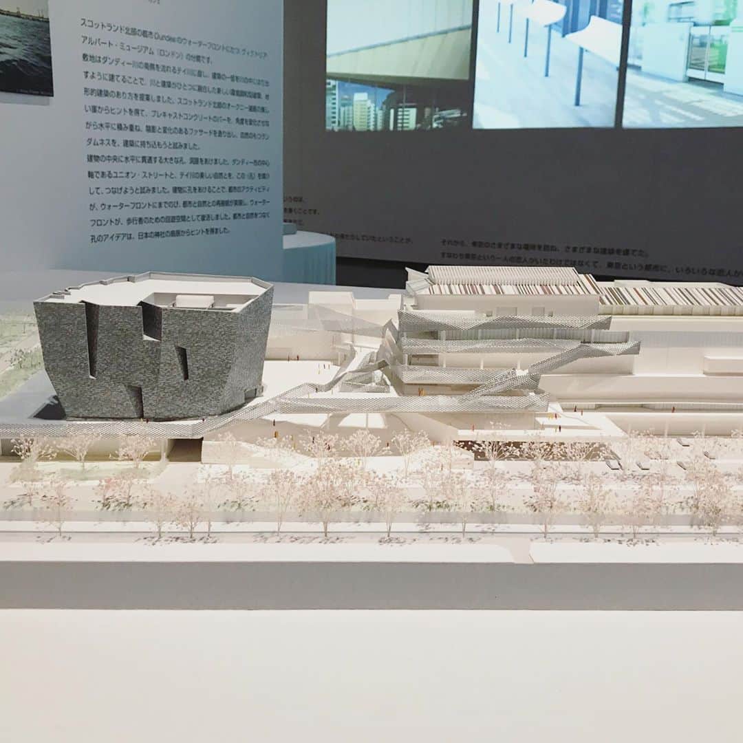 HALCAさんのインスタグラム写真 - (HALCAInstagram)「 ️ ️ ️ #角川武蔵野ミュージアム ️ ️⬜️﻿ まだプレオープン中なんだけど充分楽しめた！﻿ 11月にグランド ...