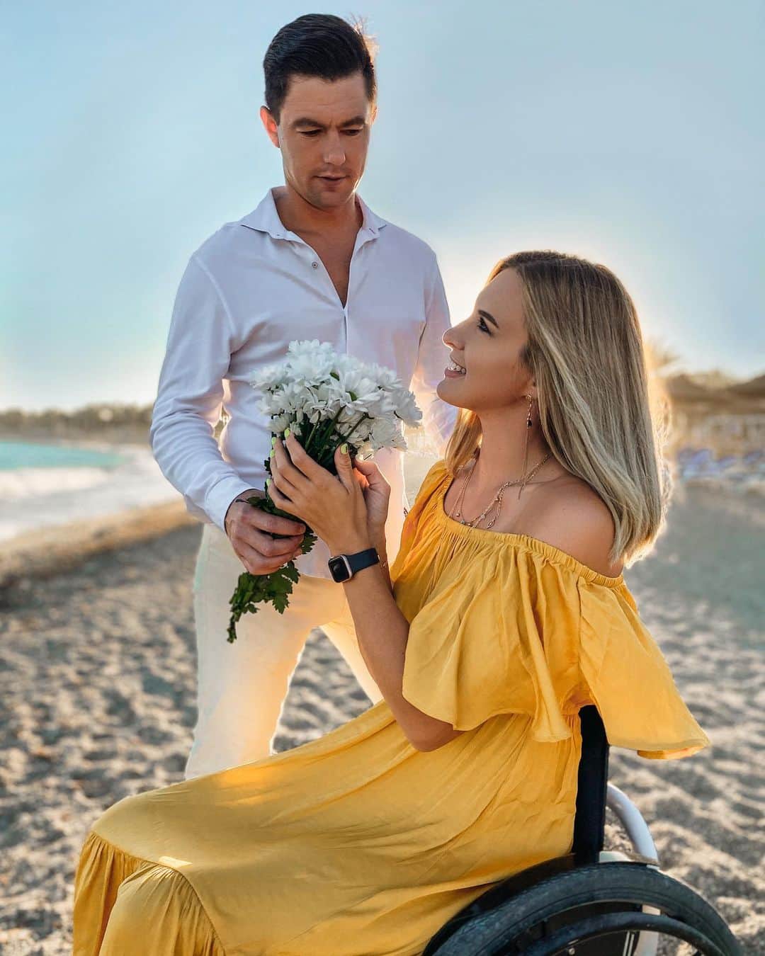 マリア・コミサロワさんのインスタグラム写真 - (マリア・コミサロワInstagram)「3️⃣0️⃣💕💕💕 ⠀ С днём ...