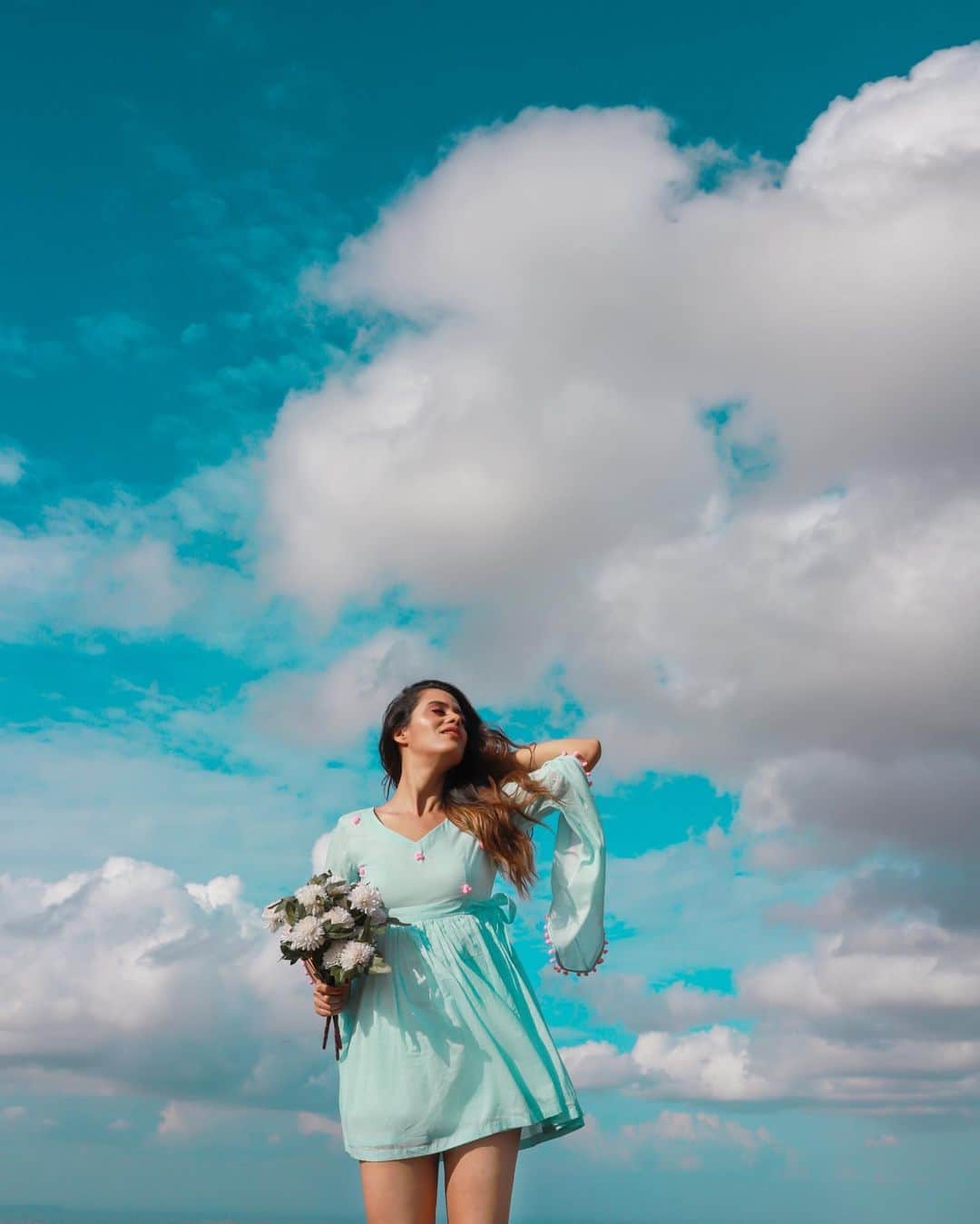 Aakriti Ranaさんのインスタグラム写真 - (Aakriti RanaInstagram)「Mind in the clouds ☁ ...