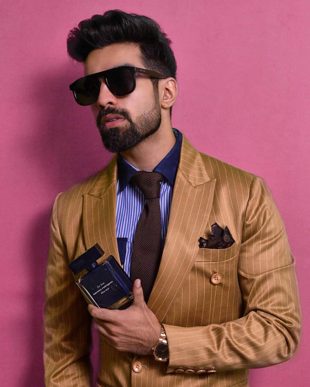 Karron S Dhinggraさんのインスタグラム写真 - (Karron S DhinggraInstagram)「While ...