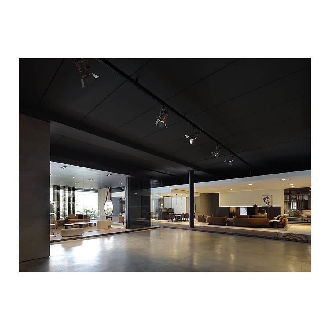 Poliform|Varennaさんのインスタグラム写真 - (Poliform|VarennaInstagram)「Poliform Lab ...