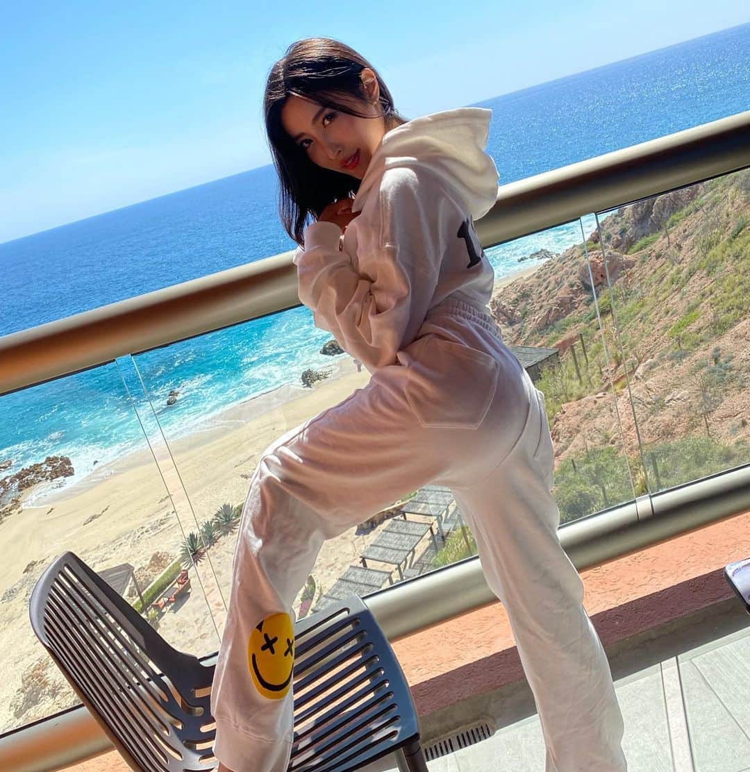 水川スミレさんのインスタグラム写真 水川スミレinstagram「mexico→cabo 🌺👙💕🇲🇽🏖 🌺 Nervis