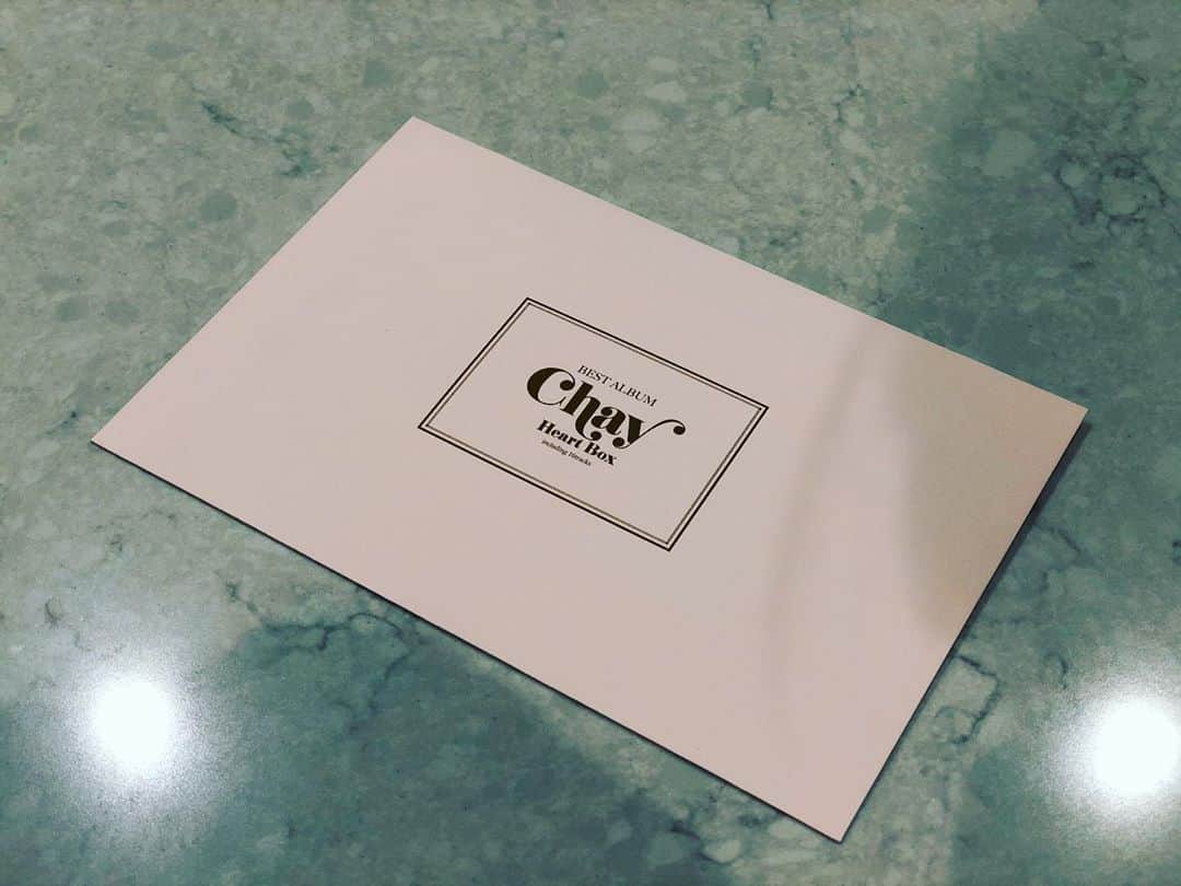 chayさんのインスタグラム写真 - (chayInstagram)「初のベストアルバムHeart Box♡ ついに明日発売です。 シングル曲 ...