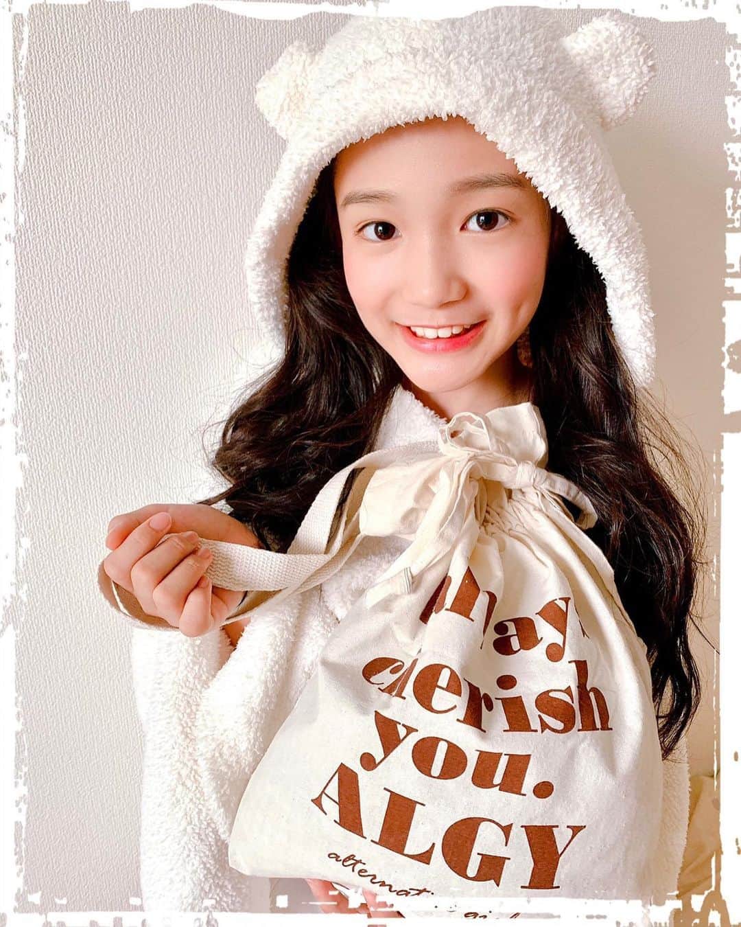 ニコ☆プチさんのインスタグラム写真 - (ニコ☆プチInstagram)「12月号のふろくはALGYのトートバッグ💞 かわいくて使いやすいと大好評🥳 今月もプチモのふろくの使い方、紹介していく ...