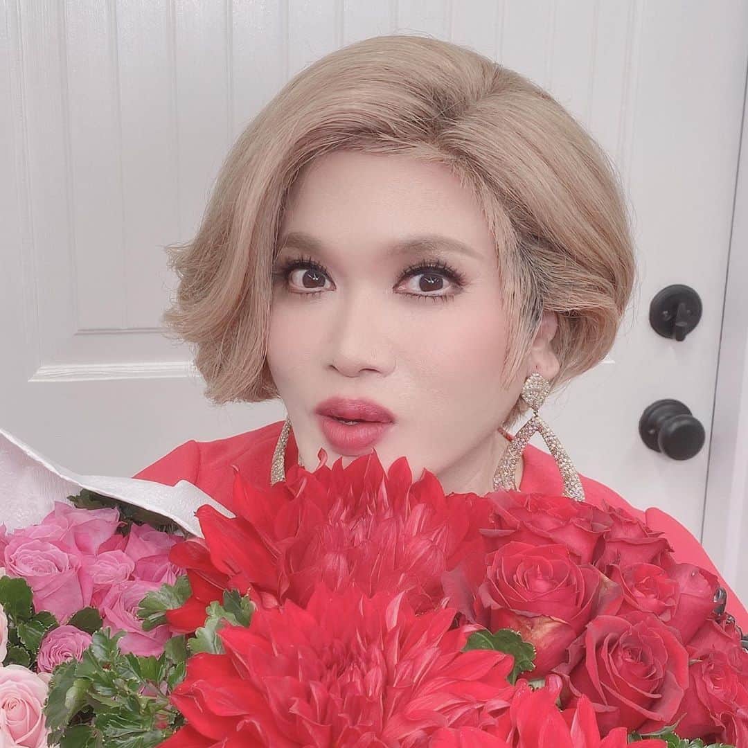 IKKO【公式】さんのインスタグラム写真 - (IKKO【公式】Instagram)「今日は、新しいレノアリセットのCM撮影〜 ️ ️ ️ ...