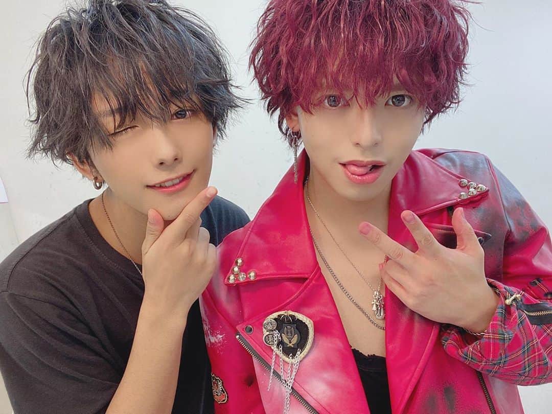 雨宮みさきさんのインスタグラム写真 - (雨宮みさきInstagram)「一緒にTRYZEROとして4年9ヶ月一緒に人生を歩めた最高の仲間たち ありがとう」10月11日 13時36分 ...