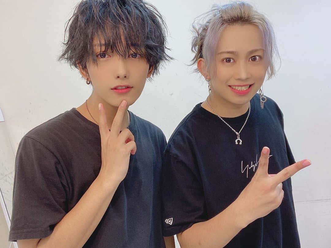 雨宮みさきさんのインスタグラム写真 - (雨宮みさきInstagram)「一緒にTRYZEROとして4年9ヶ月一緒に人生を歩めた最高の仲間たち ありがとう」10月11日 13時36分 ...