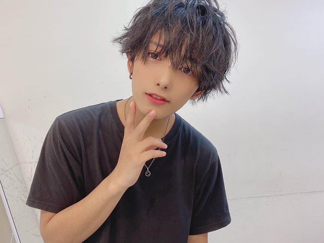 雨宮みさきさんのインスタグラム写真 - (雨宮みさきInstagram)「一緒にTRYZEROとして4年9ヶ月一緒に人生を歩めた最高の仲間たち ありがとう」10月11日 13時36分 ...