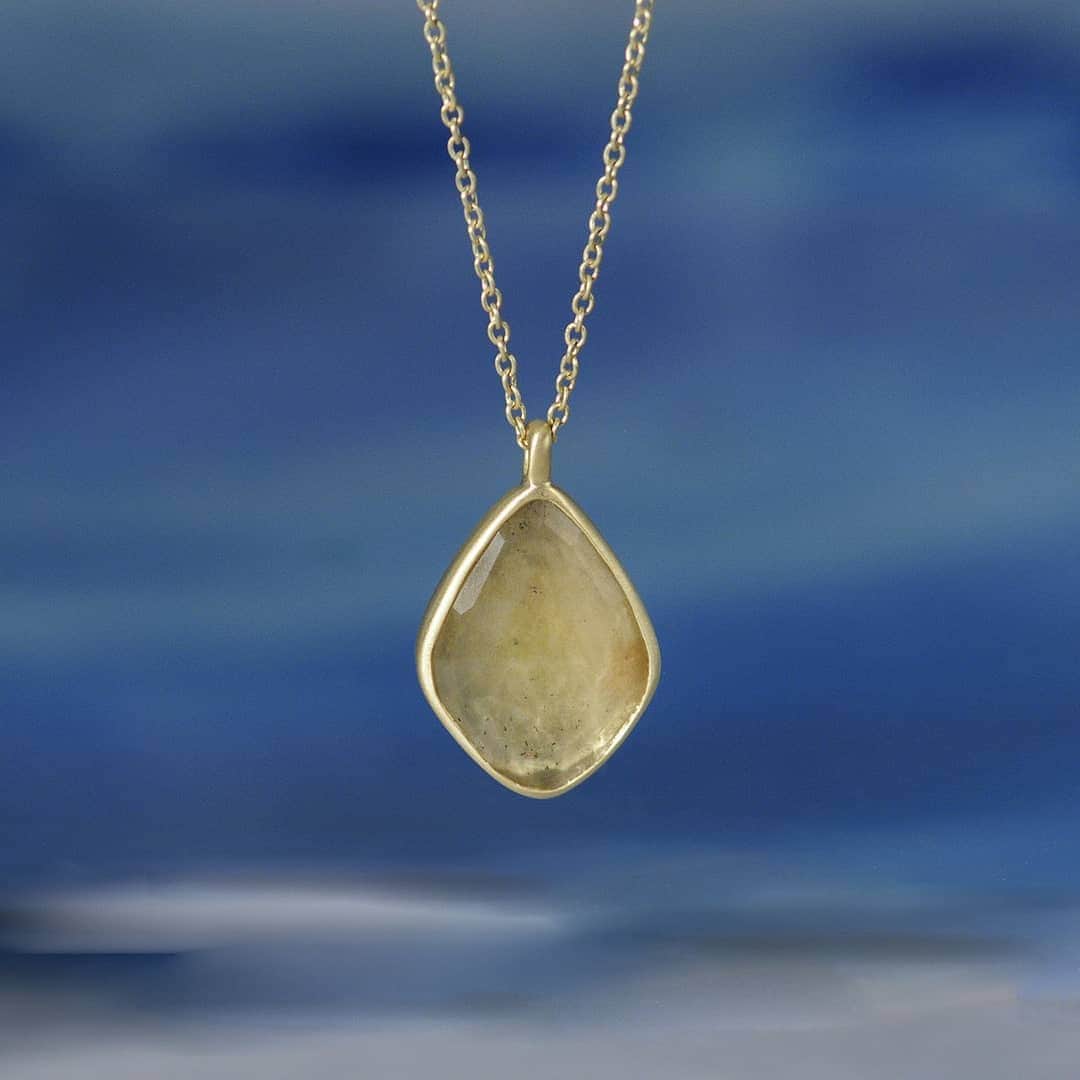 ミーアンドローさんのインスタグラム写真 - (ミーアンドローInstagram)「This quartz is known as the ...