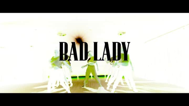 レイニー・ヤンさんのインスタグラム動画 - (レイニー・ヤンInstagram)「⚠️ 小心！BAD LADY出沒～ 舞蹈版將在明晚九點，IG ...