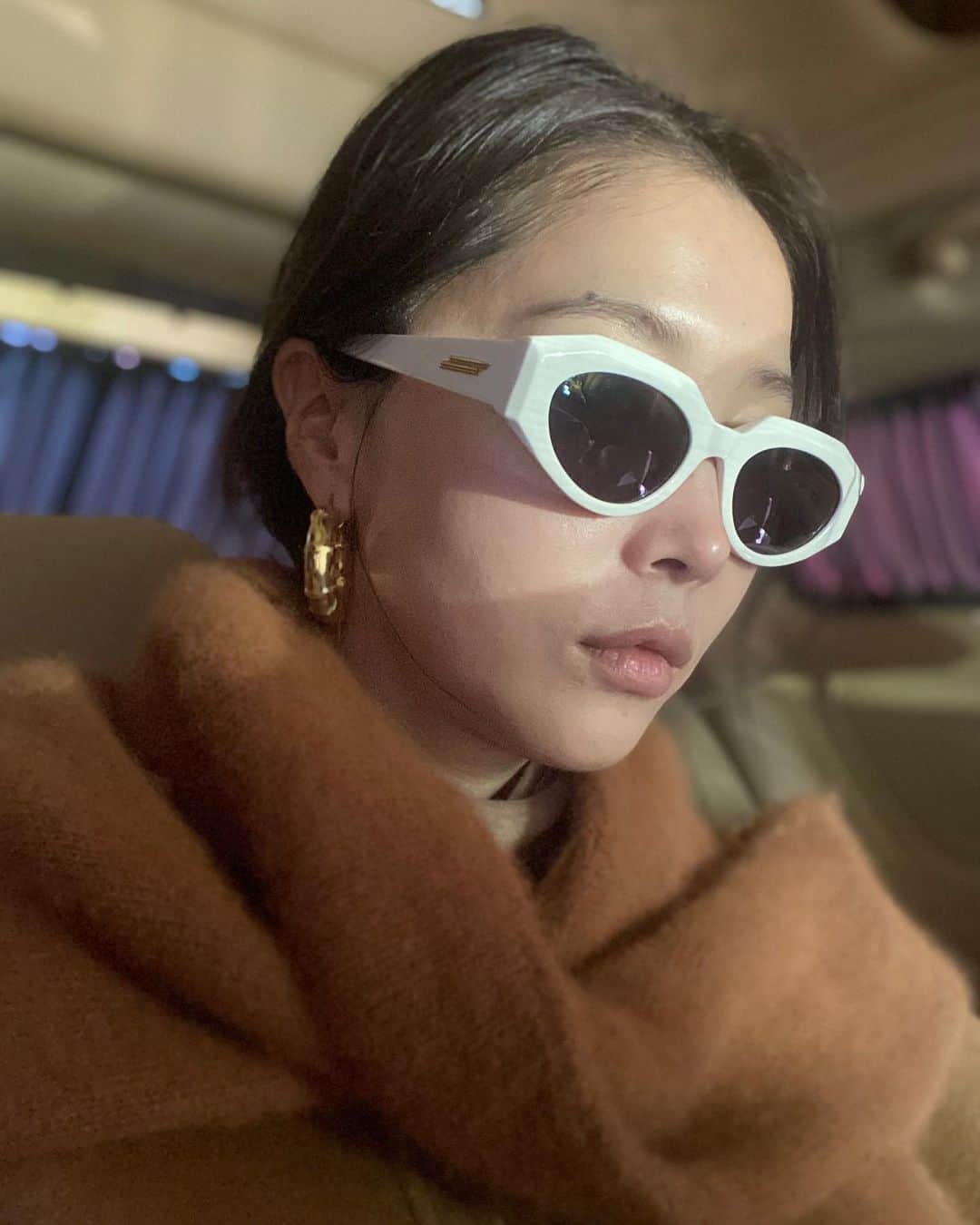 オ・ユナさんのインスタグラム写真 - (オ・ユナInstagram)「난 맘에 든다 ㅎㅎ🖐🤪😍😎」11月5日 2時00分 - ya9579