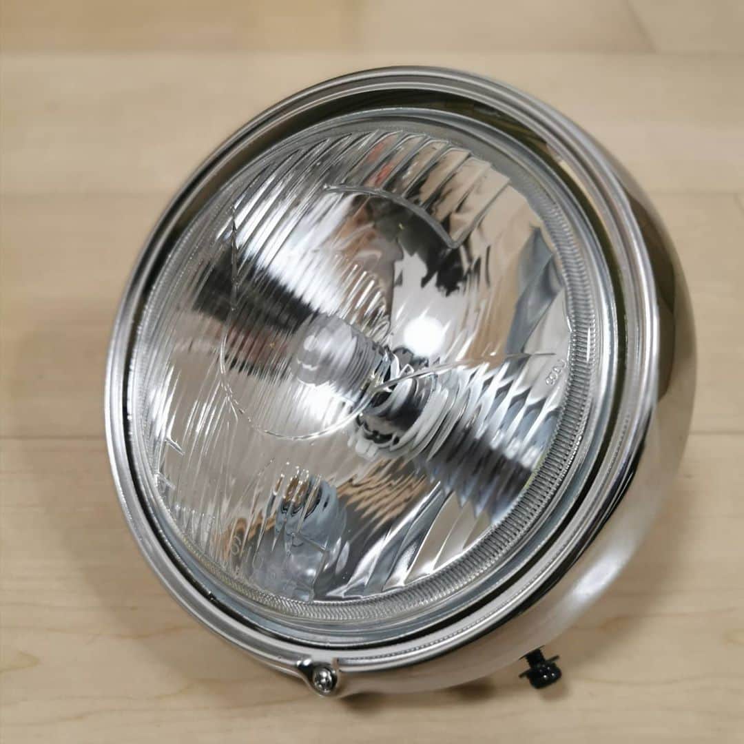 木下ほうかさんのインスタグラム写真 - (木下ほうかInstagram)「このTS185ERのヘッドライト交換をもって、ダックス、GT550、CBX全てのLED化が完了しました～‼️ 6V用の ...