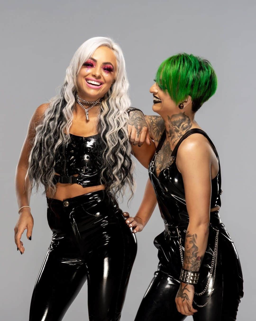 WWEさんのインスタグラム写真 - (WWEInstagram)「Dig the new look for the Riott Squad ...