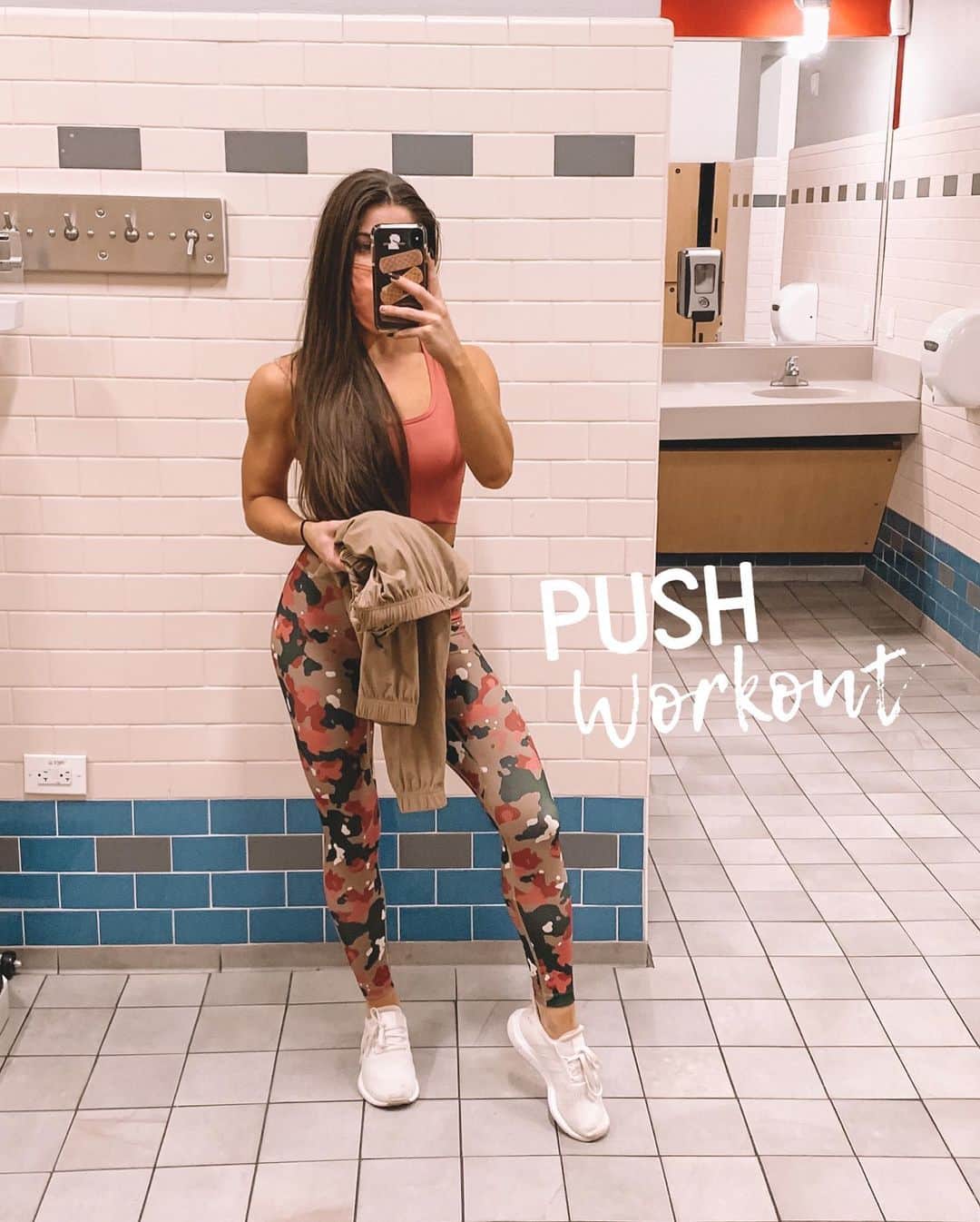 Paige Reillyさんのインスタグラム写真 - (Paige ReillyInstagram)「Push workout 🥰👊🏻 I ...