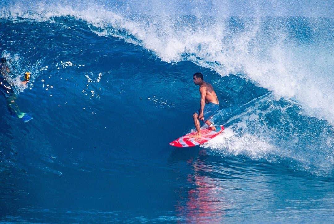 surflineさんのインスタグラム写真 - (surflineInstagram)「RIP: John Shimooka (1969 ...