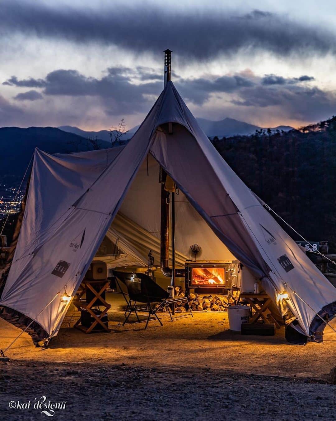 CAMP_HACKさんのインスタグラム写真 - (CAMP_HACKInstagram)「2020年限定モデルの「サーカスTCDX EKAL」。別売のフロントフラップを装着すれば、室内スペース ...