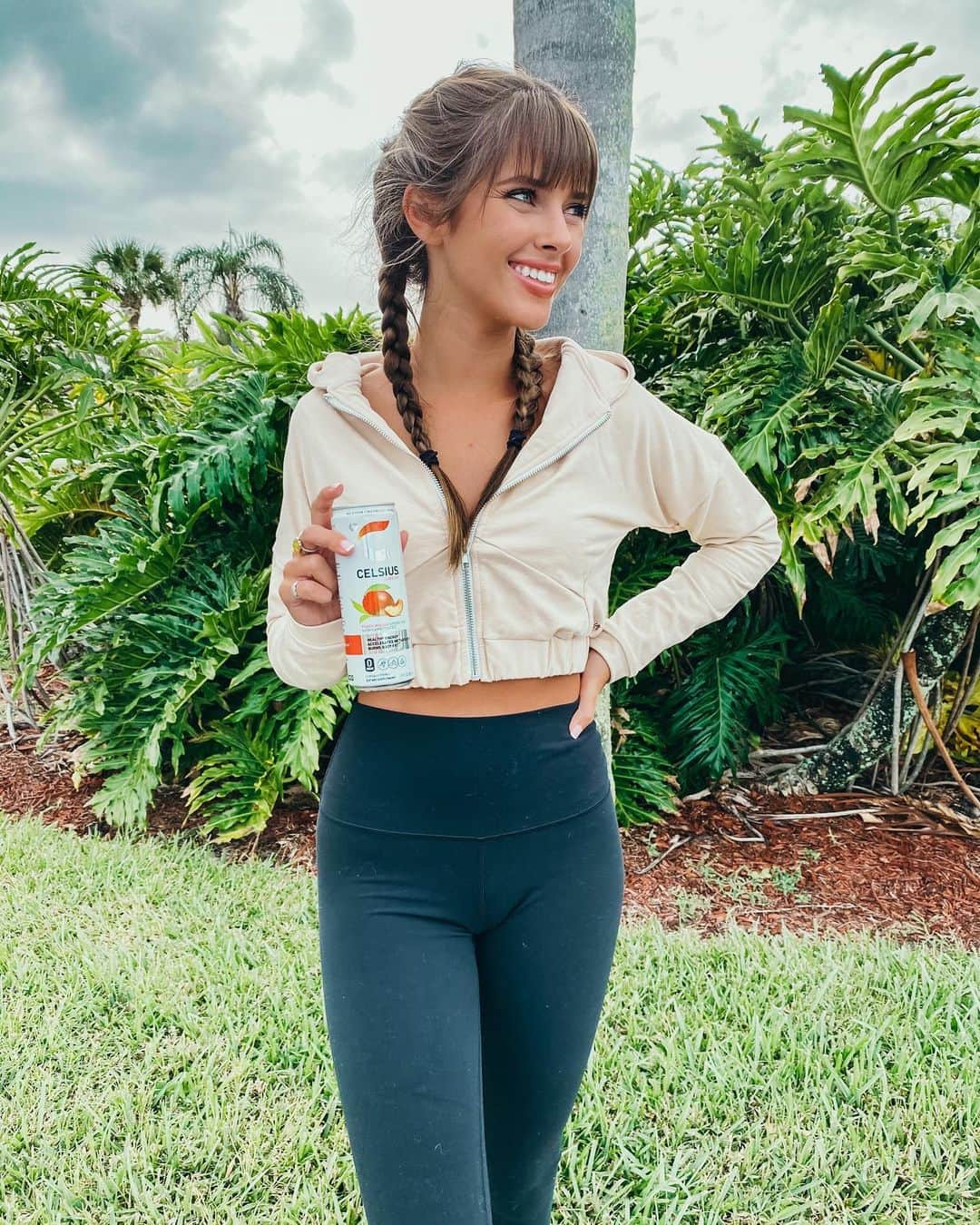 Emily Zeckさんのインスタグラム写真 - (Emily ZeckInstagram)「- What’re you thankful ...