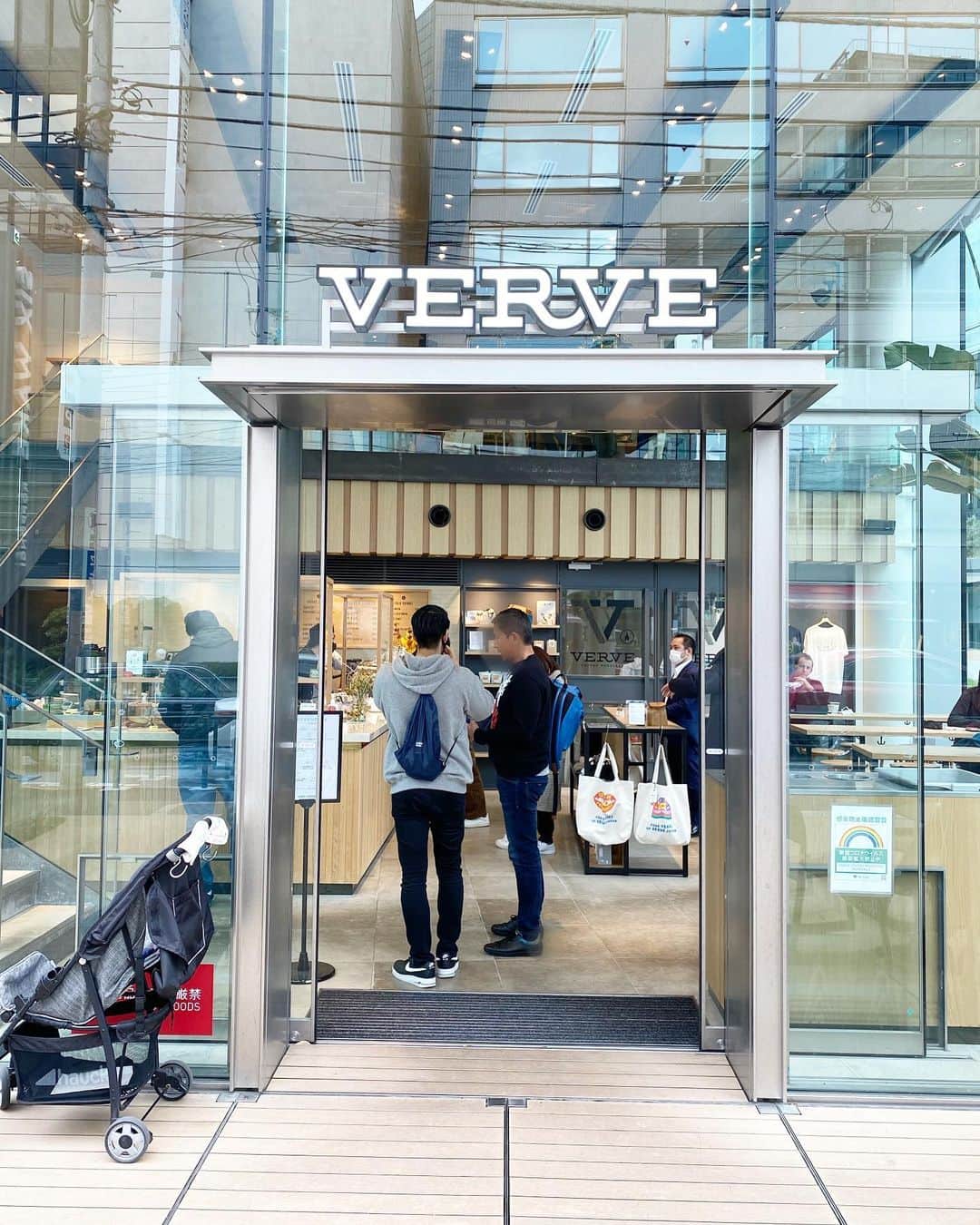 Isakoさんのインスタグラム写真 - (IsakoInstagram)「Verve Coffee Roasters ☕️💕 カリフォルニア発 ...