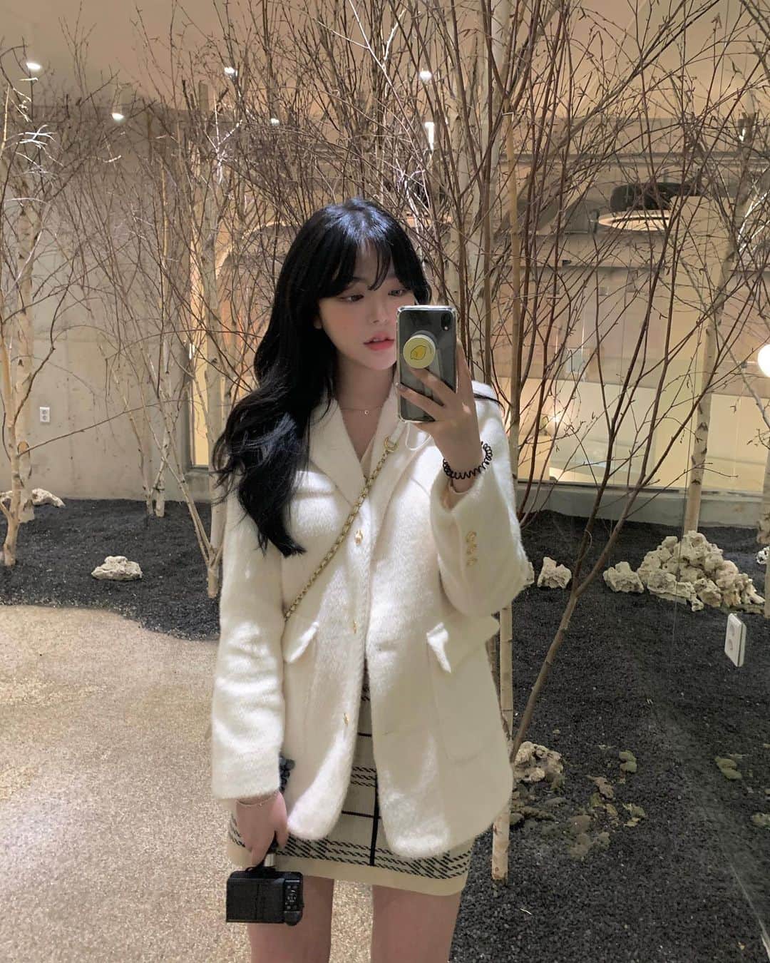 ユビンさんのインスタグラム写真 ユビンinstagram 「착장 넘 맘에 들어서 사진이 많댜 🤍🤍 마켓 오늘 자정 마감입니돗