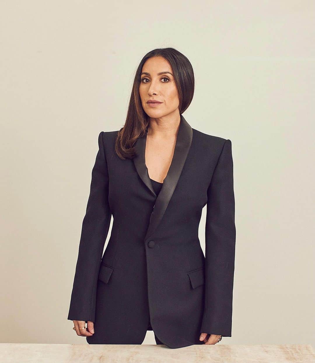 JEN ATKINさんのインスタグラム写真 - (JEN ATKINInstagram)「Book cover cutting room ...