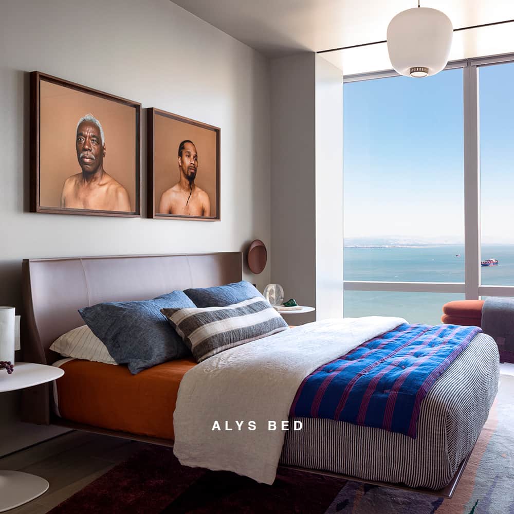 B&B Italiaさんのインスタグラム写真 - (B&B ItaliaInstagram)「Relax with a view, in Alys bed by the Buratti ...