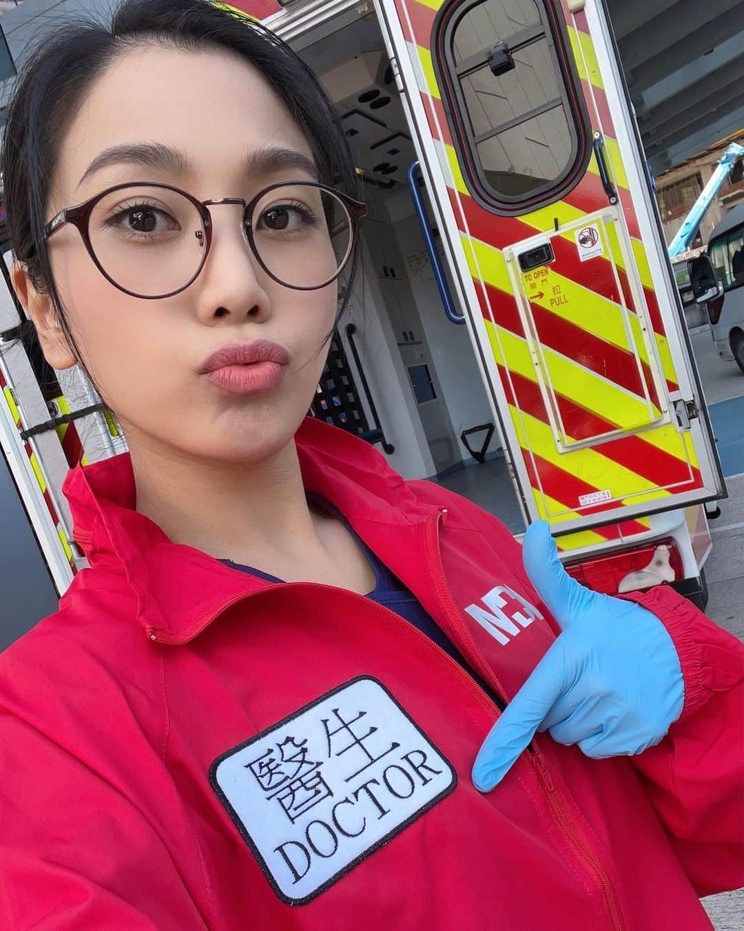 レスレイ・チアンさんのインスタグラム写真 - (レスレイ・チアンInstagram)「Dr. Rachel Fan, to the ...
