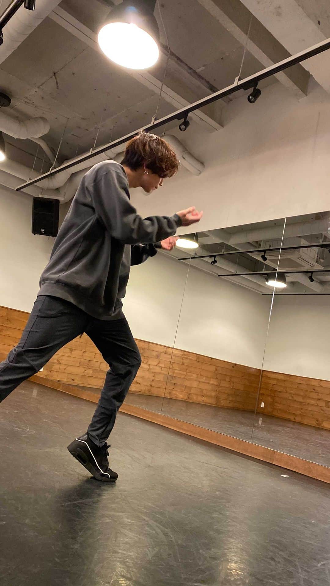 FlowBackさんのインスタグラム動画 - (FlowBackInstagram)「12/27(日)開催 TATSUKIオンラインワークショップのレッスンパート動画をアップしました！ この ...