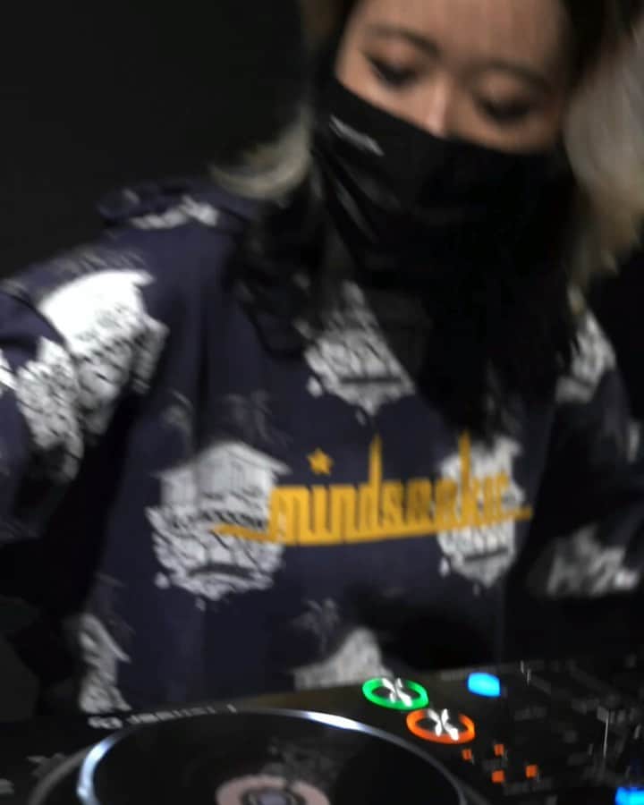 DJ KEIKOさんのインスタグラム動画 - (DJ KEIKOInstagram)「👕 @mindseeker80s 😷 @we_evolvetogether 🎬 @neon__mafia ...
