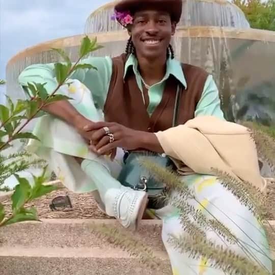 Dazed Magazineさんのインスタグラム動画 - (Dazed MagazineInstagram)「🌼 FLOWER BOY 🌼 ...