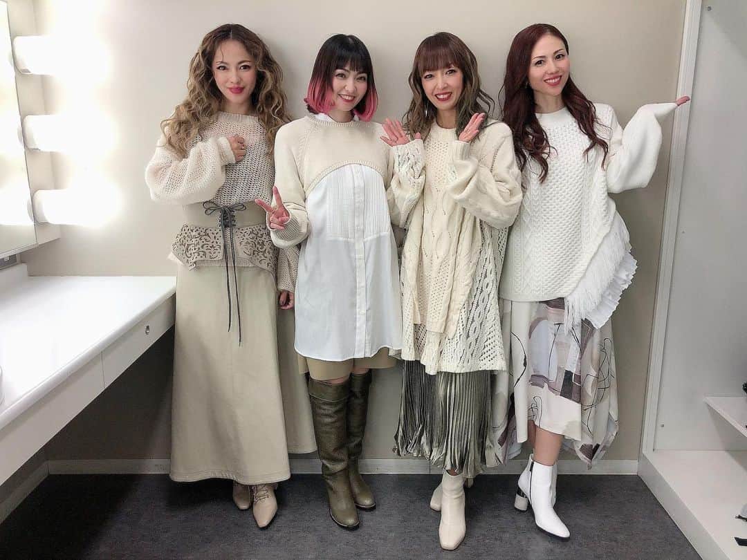 max―Reinaさんのインスタグラム写真 - (max―ReinaInstagram)「本日1月8日(金)19:00~O.A ﻿ TBS「UTAGE!」4時間SPに出演します🤗🎤﻿ ﻿ ...