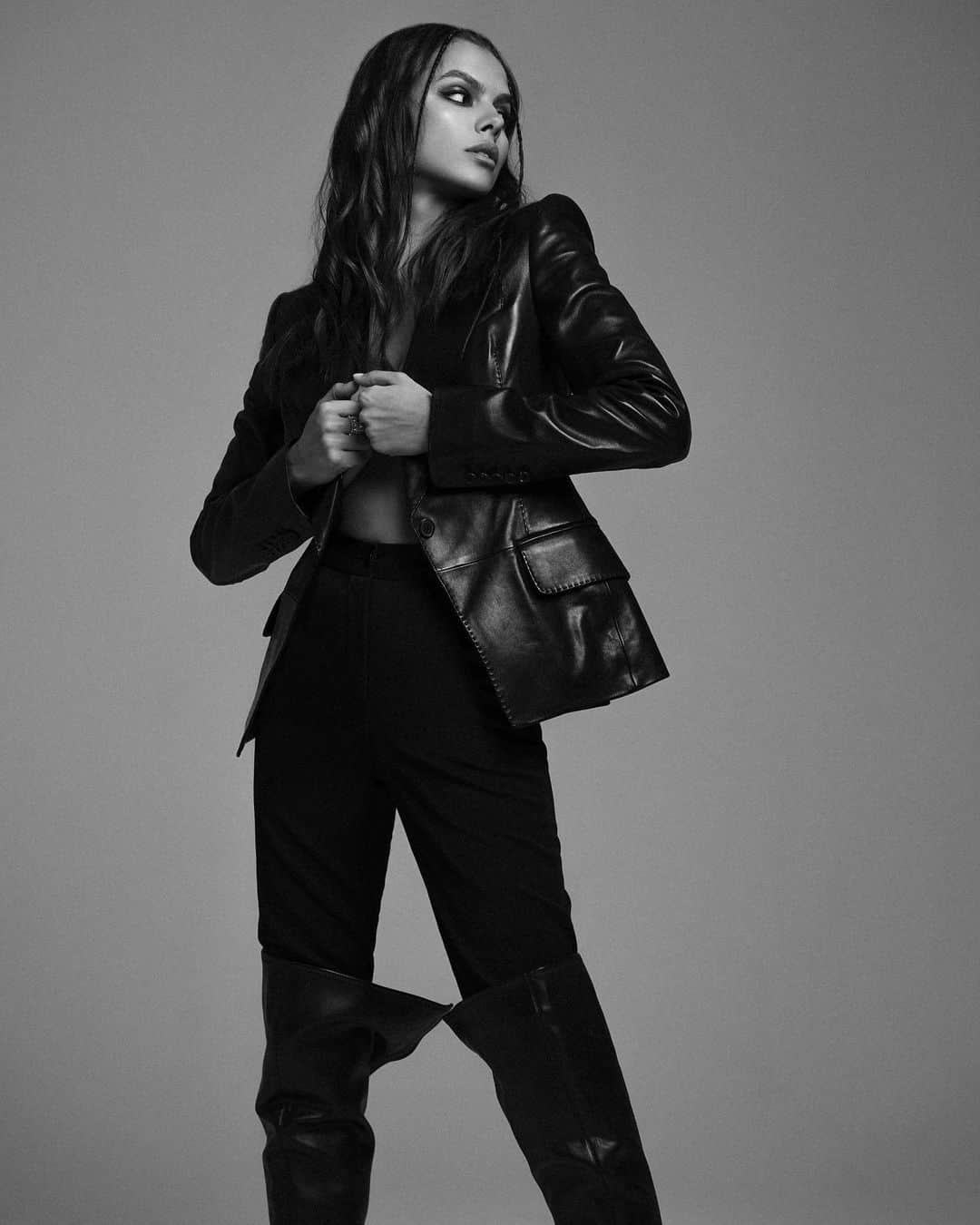 MAVRIN modelsさんのインスタグラム写真 - (MAVRIN modelsInstagram)「Black Friday 🖤 ...