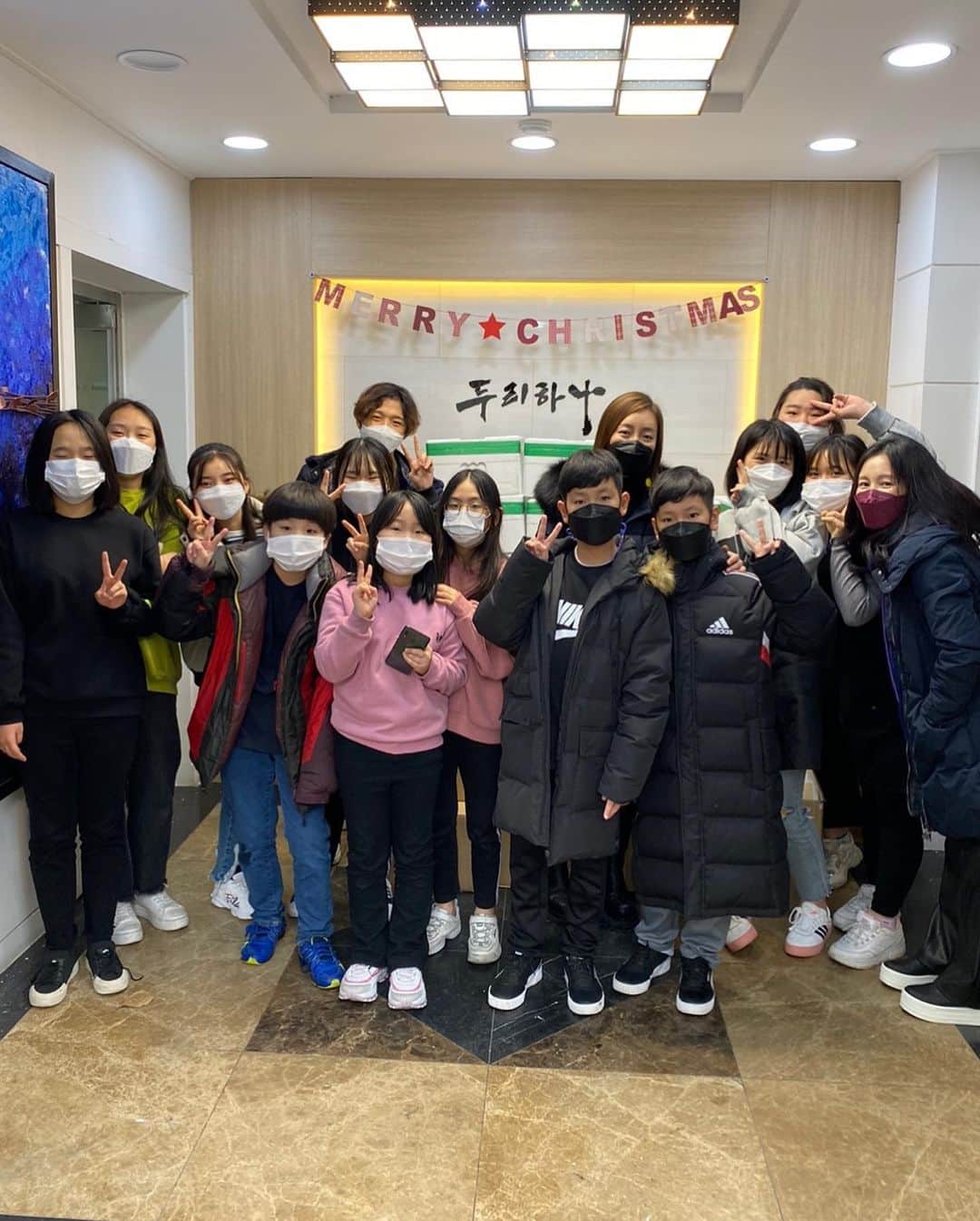 アン・ソニョンさんのインスタグラム写真 - (アン・ソニョンInstagram)「춥지만 따뜻한 겨울 ️ 평상시 러브바자 제품 애용해 ...