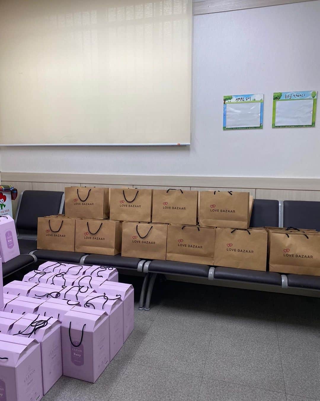 アン・ソニョンさんのインスタグラム写真 - (アン・ソニョンInstagram)「춥지만 따뜻한 겨울 ️ 평상시 러브바자 제품 애용해 ...