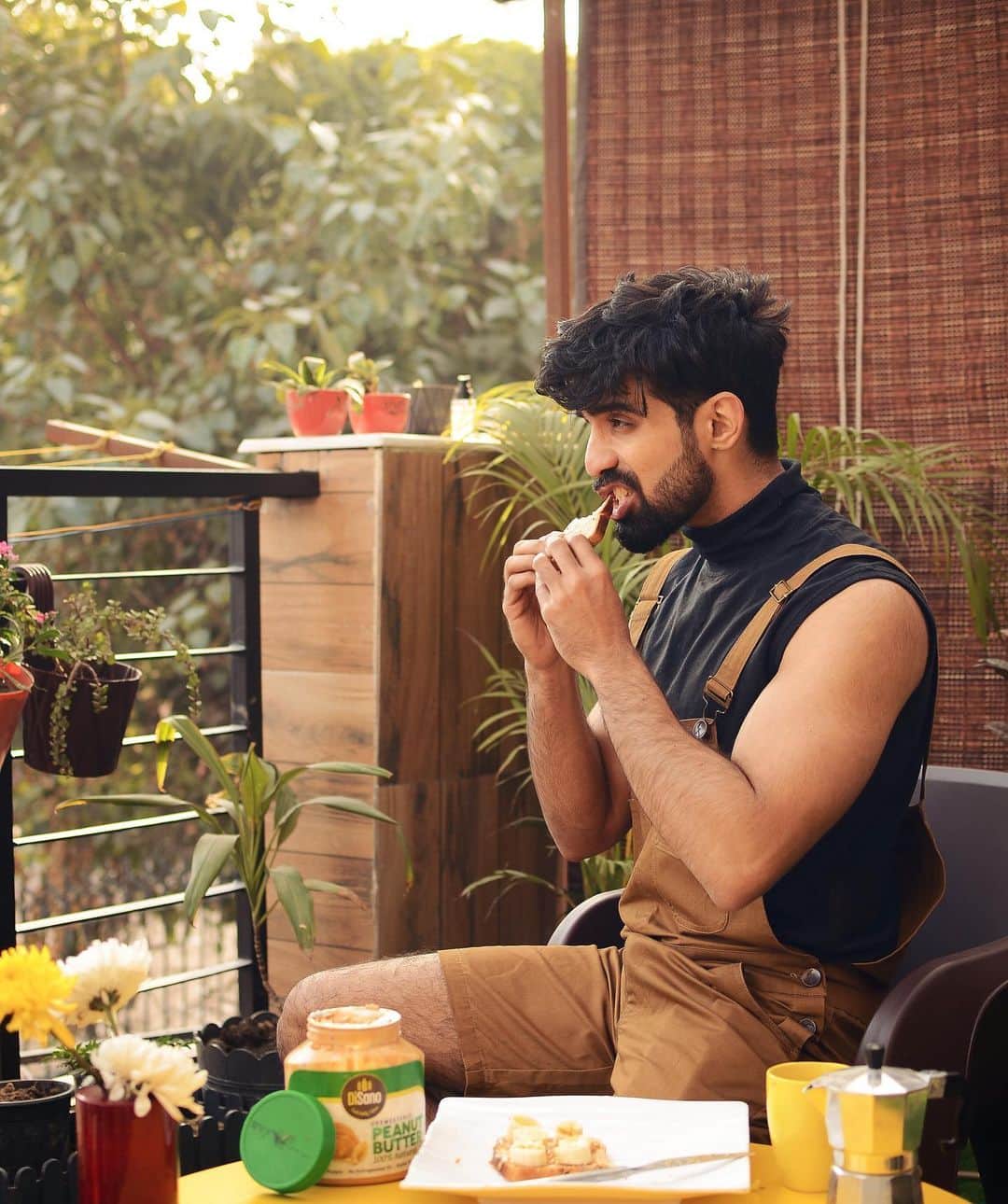 Karron S Dhinggraさんのインスタグラム写真 - (Karron S DhinggraInstagram)「Different ...