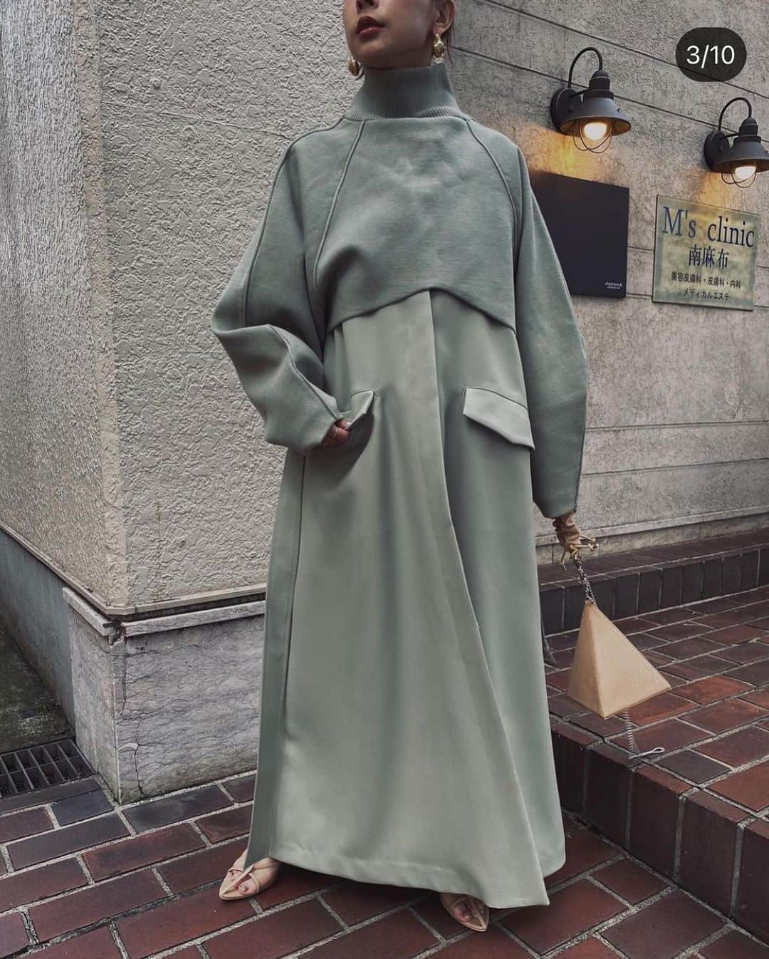 黒石奈央子さんのインスタグラム写真 - (黒石奈央子Instagram)「あめりふく . . BOTTLE wave sleeve coat ¥30000 2/2 roundness ...