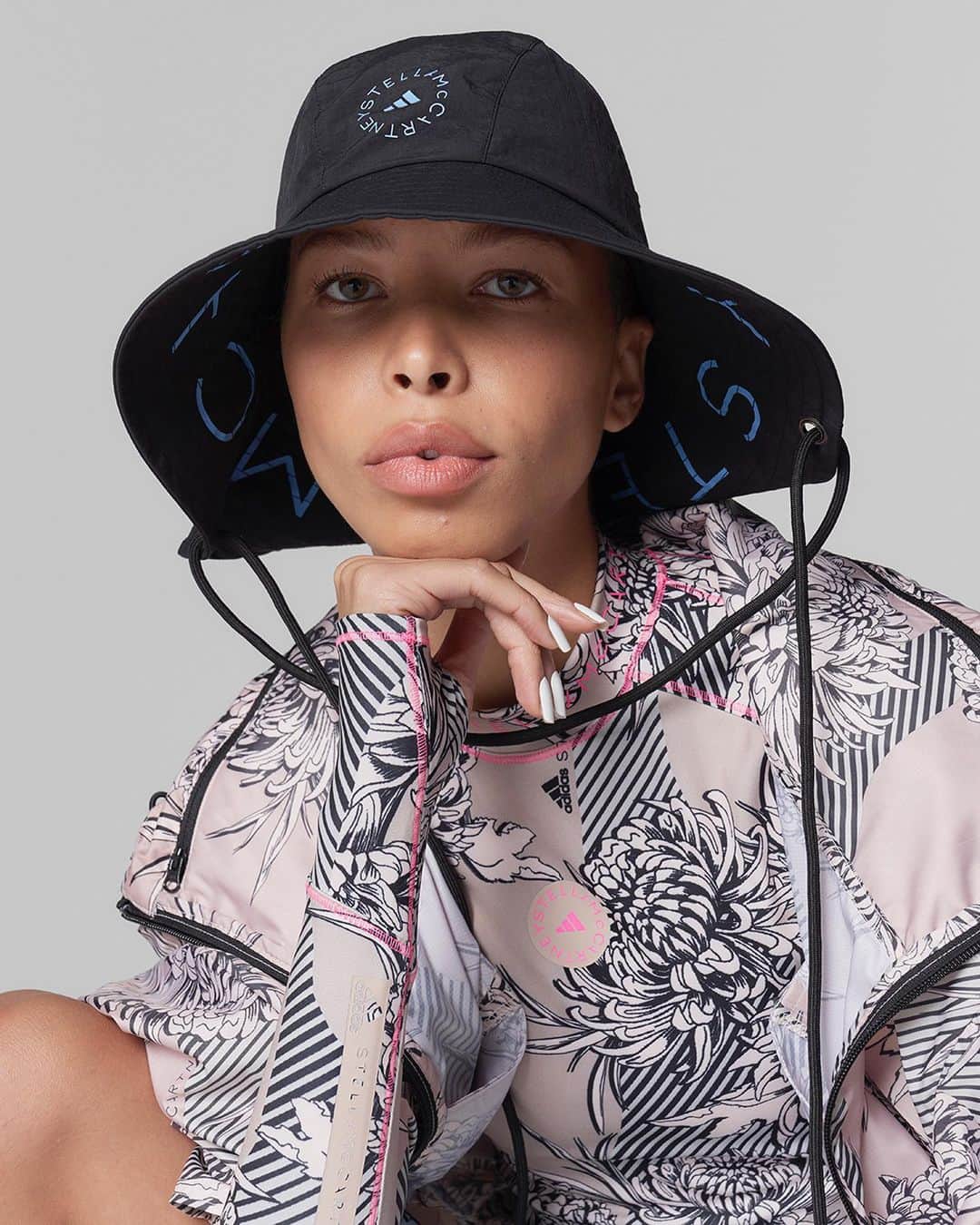 adidas Womenさんのインスタグラム写真 - (adidas WomenInstagram)「Swipe to explore the ...