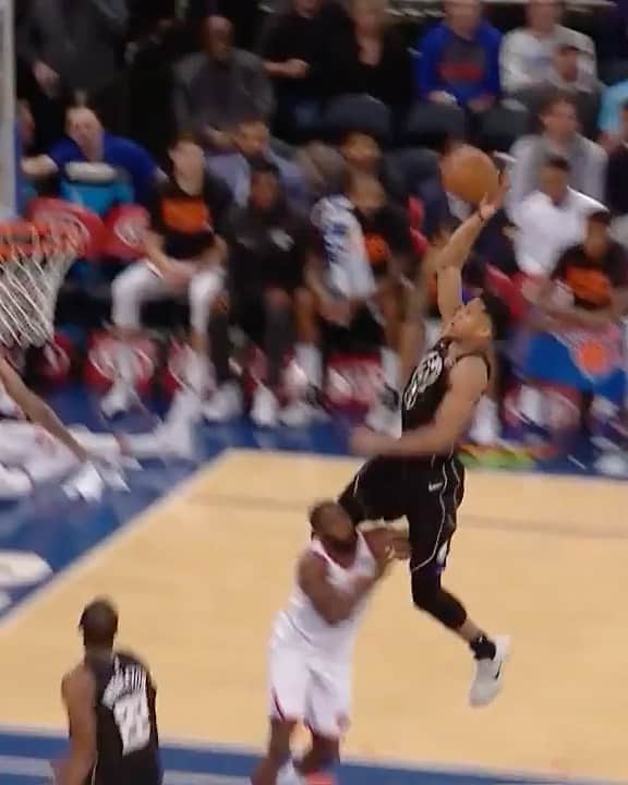 NBAさんのインスタグラム写真 - (NBAInstagram)「Meet me at the rim, starring @giannis ...