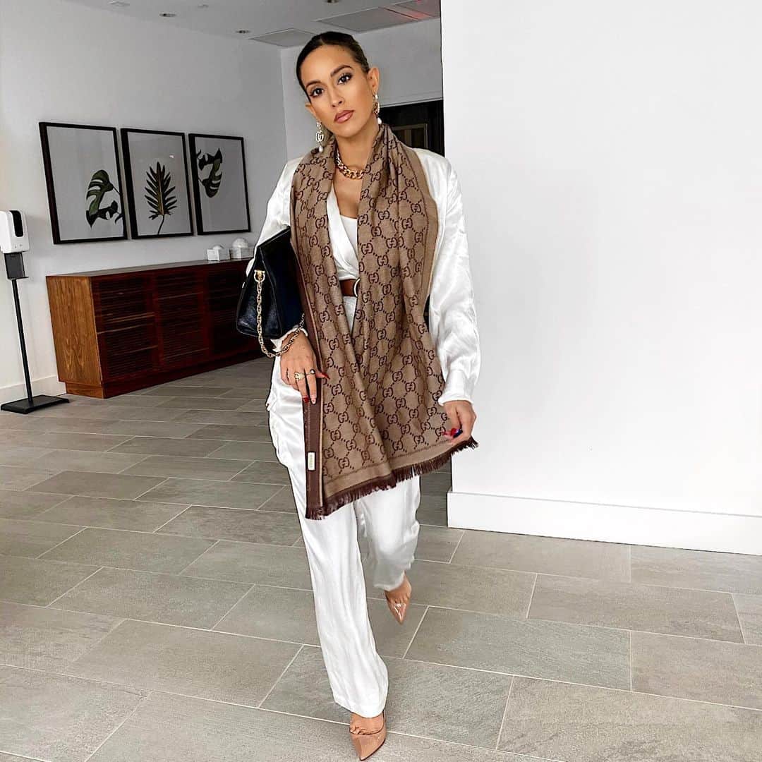 Sarah Mundoさんのインスタグラム写真 - (Sarah MundoInstagram)「Gucci or Louis ...