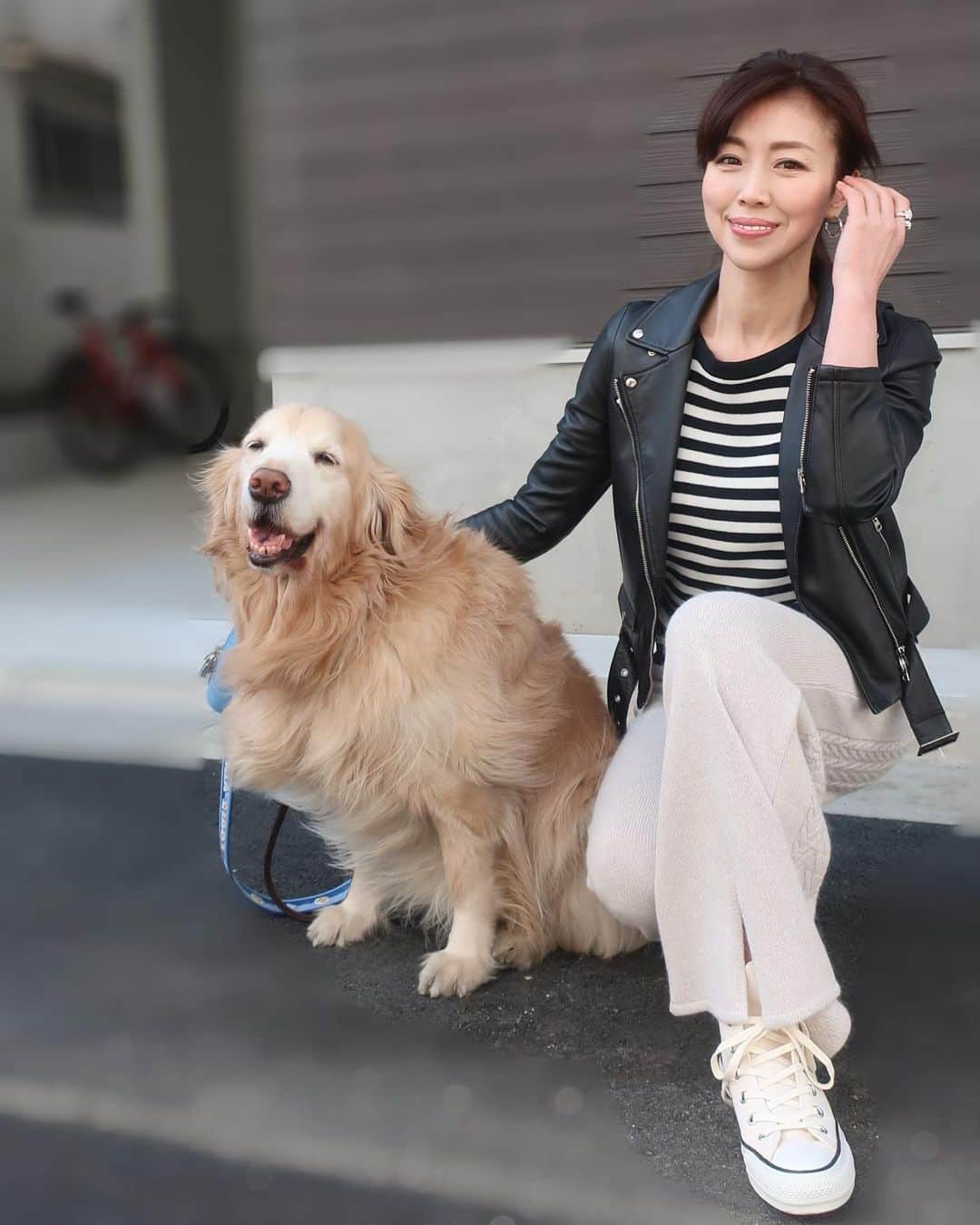 ImotoEtsuyo さんのインスタグラム写真 - (ImotoEtsuyo Instagram)「#おはようございます ・ 昨日投稿した #セットアップ の パンツ。 ・ 裾部分、後ろの ...