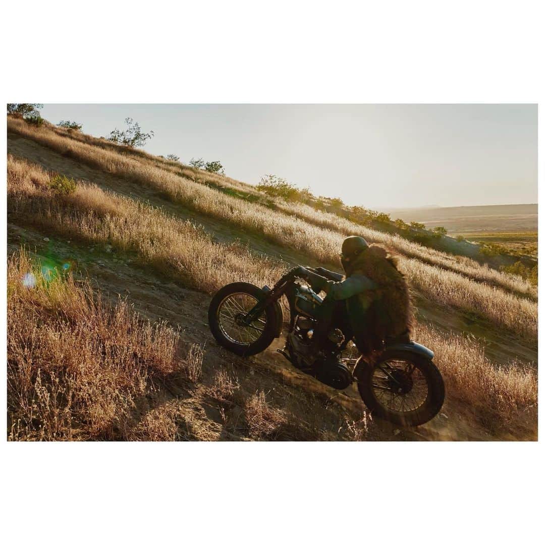 ジェイソン・モモアさんのインスタグラム写真 - (ジェイソン・モモアInstagram)「@on_the_roam ...