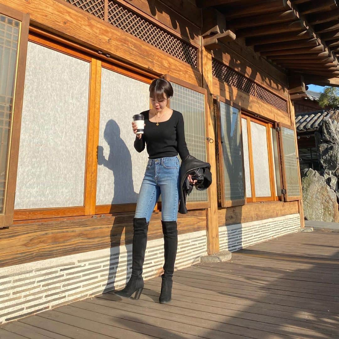 チェ・ユニョンさんのインスタグラム写真 チェ・ユニョンinstagram 「주변 손님들 안계시길래 잠깐 마스크벗고 후다닥 사진찍고