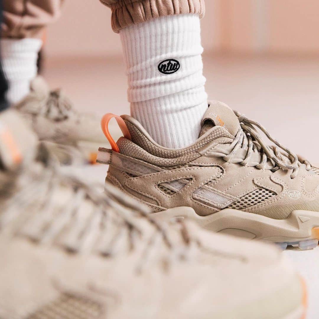 HYPEBEASTさんのインスタグラム写真 - (HYPEBEASTInstagram)「@hypebeastkicks: Emerging ...