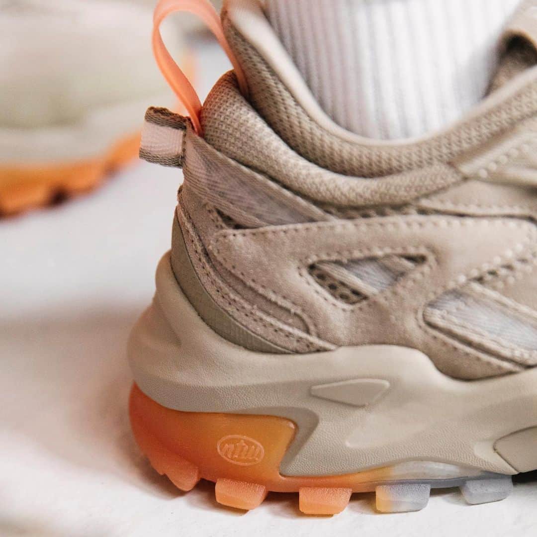 HYPEBEASTさんのインスタグラム写真 - (HYPEBEASTInstagram)「@hypebeastkicks: Emerging ...